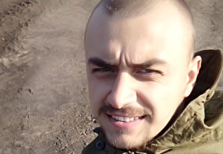 Who is Alen Dudnik and how he shot down the Su-25 plane